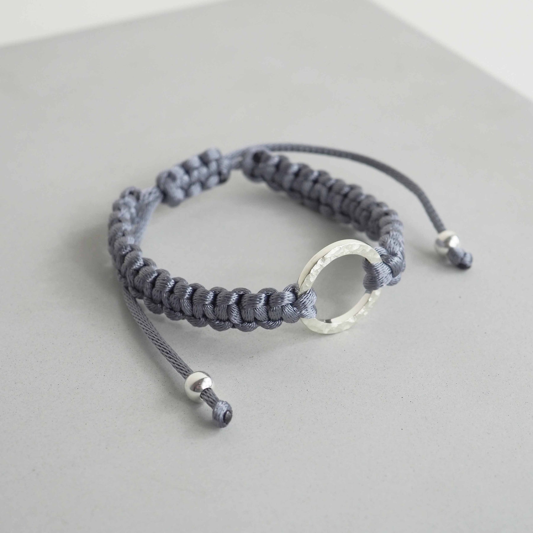 Bracelet -Dawn- Charcoal Gray シルバー ブレスレット – yuzen-official